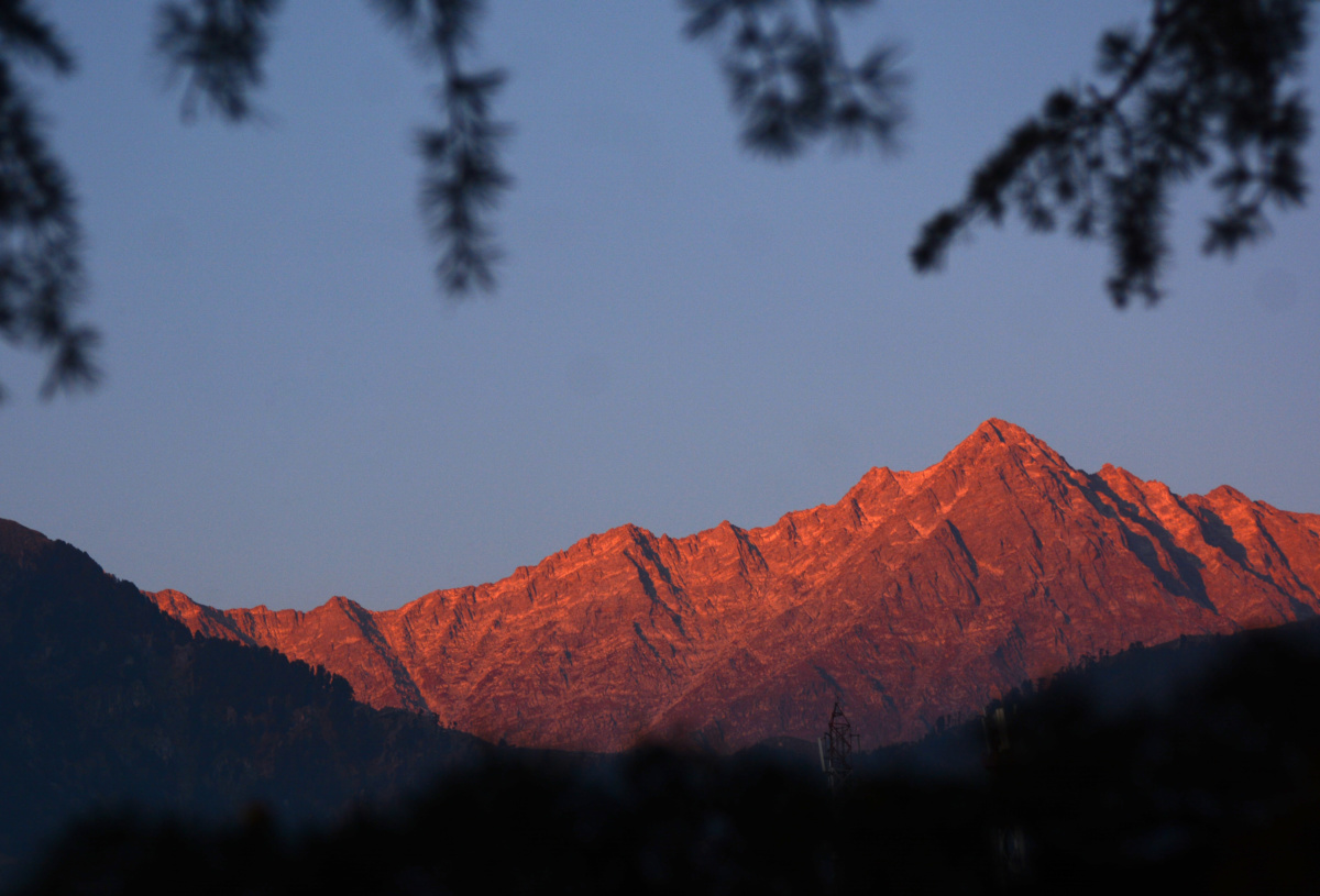 The beautiful Dhauladhar range - Himalayan Geographic